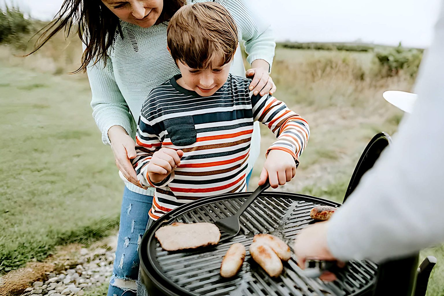 How do you keep kids entertained at a BBQ? Fun Activities to Keep the ...