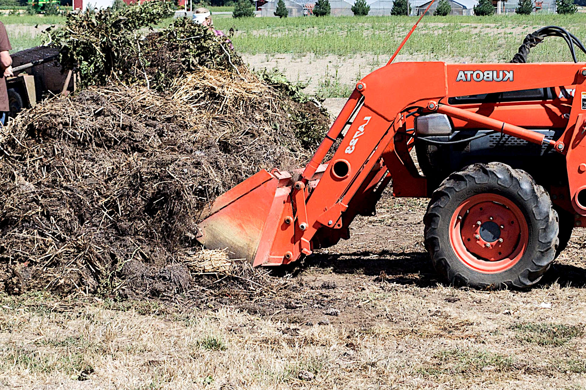 Turning Your Compost: How Often to Turn Compost to Speed Up ...