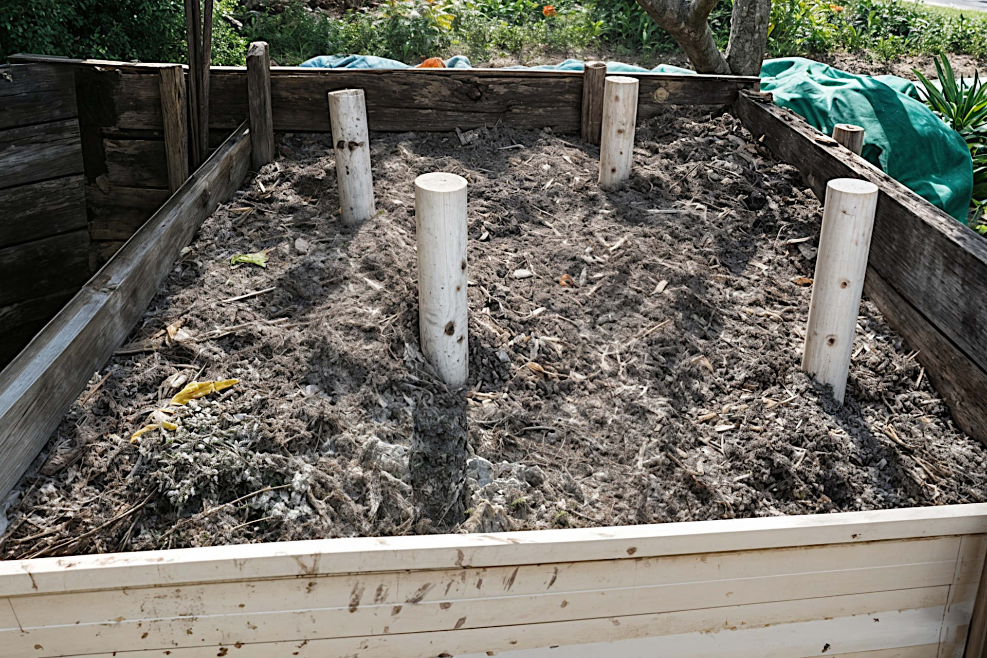 To Turn or Not to Turn: Passive Composting vs Active Composting ...